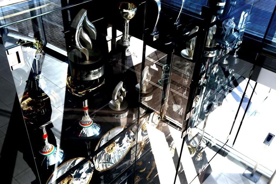 Visita à fábrica da Red Bull em Milton Keynes - Actualidade - Aquela ...