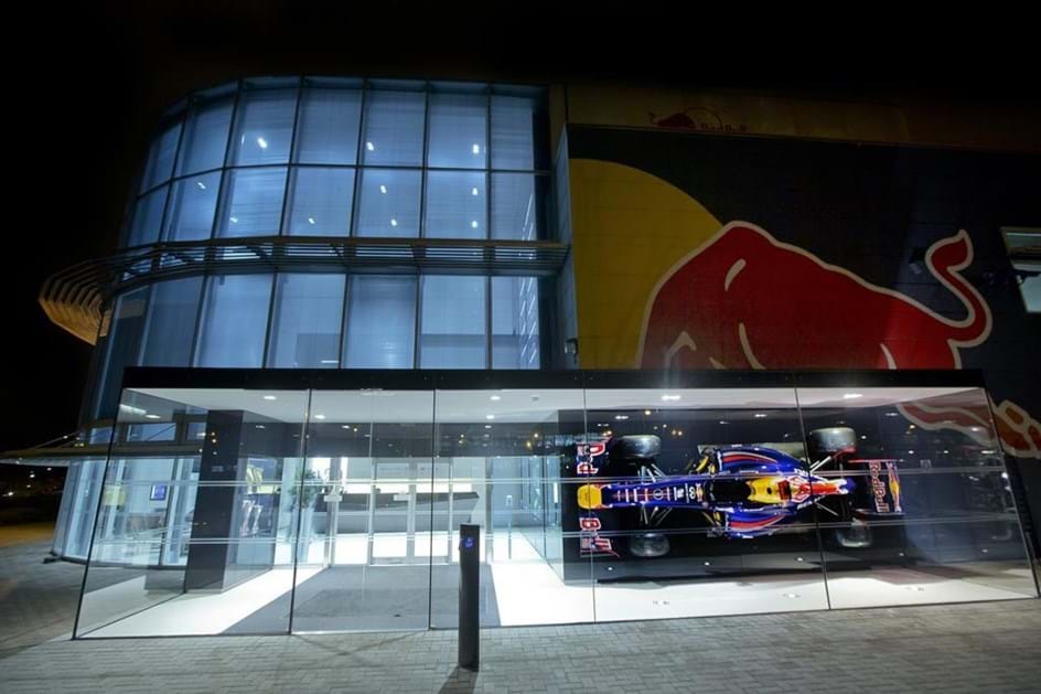 Visita à fábrica da Red Bull em Milton Keynes - Actualidade - Aquela ...
