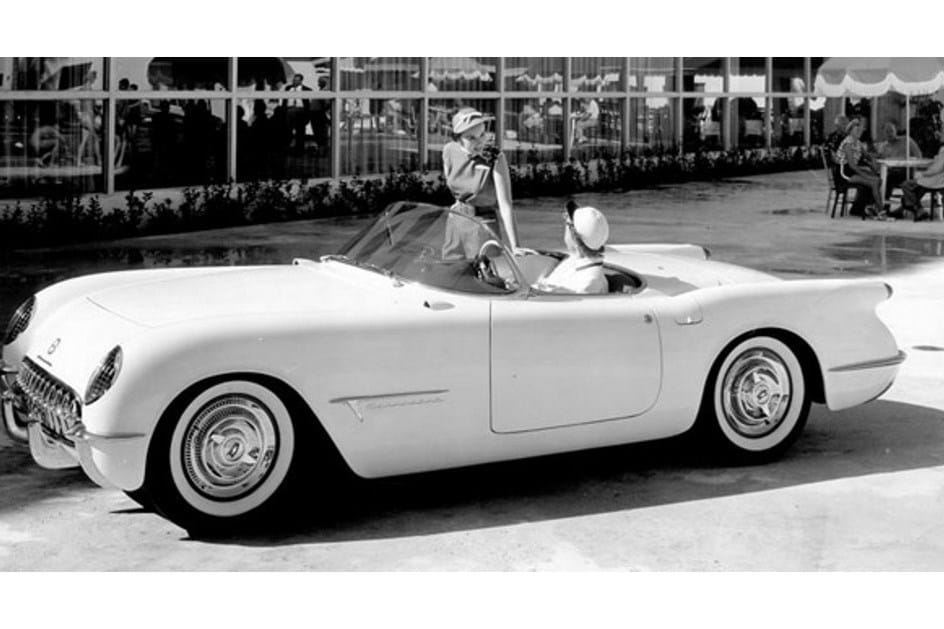 22 de Dezembro de 1952: o primeiro Corvette - Efemérides - Aquela Máquina