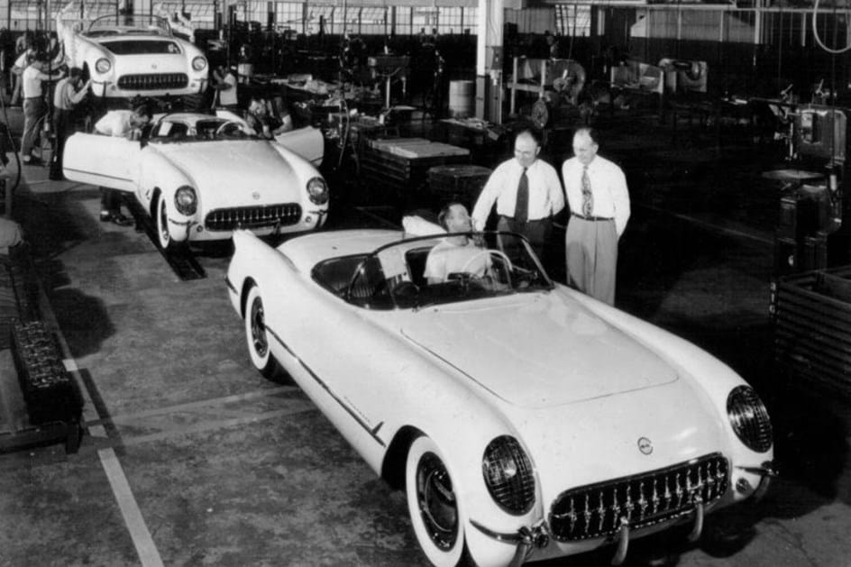 22 de Dezembro de 1952: o primeiro Corvette - Efemérides - Aquela Máquina