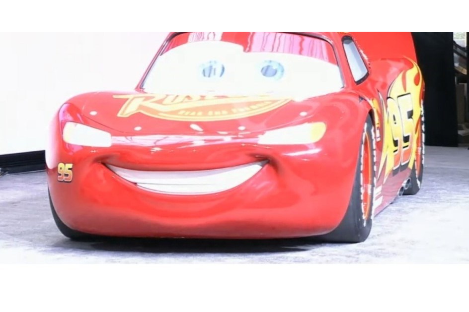 Faísca McQueen esteve em Detroit - Tome Nota - Aquela Máquina