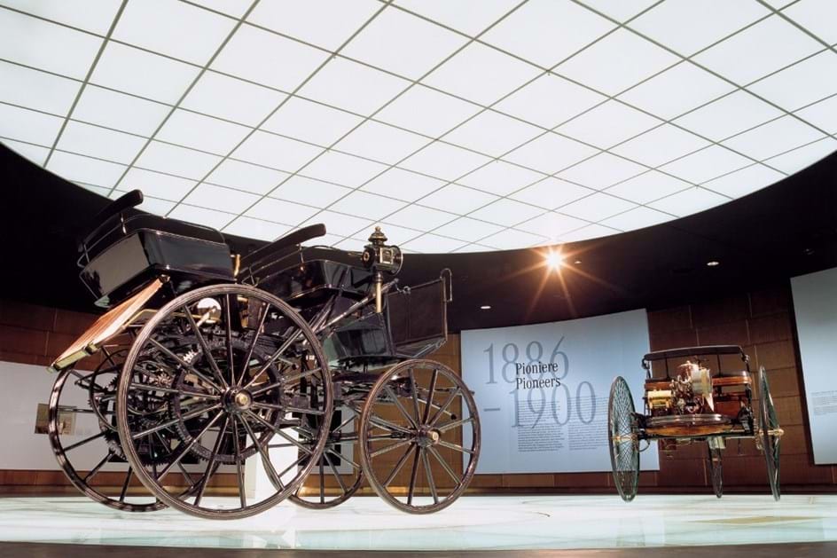 29 de Janeiro de 1886: O primeiro automóvel - Efemérides - Aquela Máquina