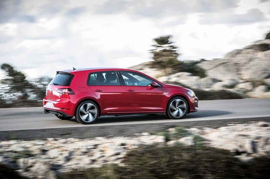 Novo VW Golf chega em Março e já tem preços - Novos Modelos - Aquela ...