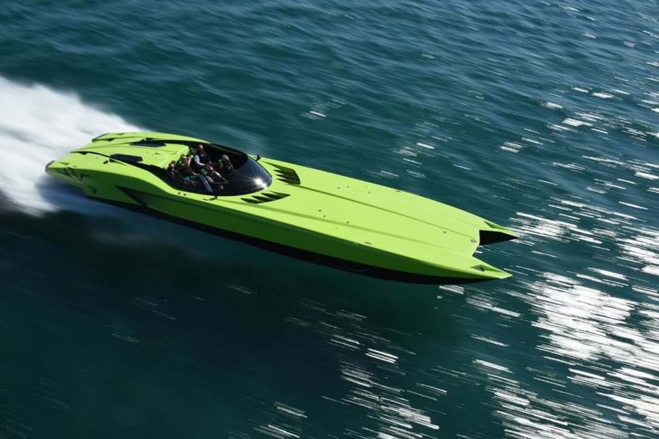 Lamborghini e super-barco custam 2,1 milhões - Actualidade - Aquela Máquina