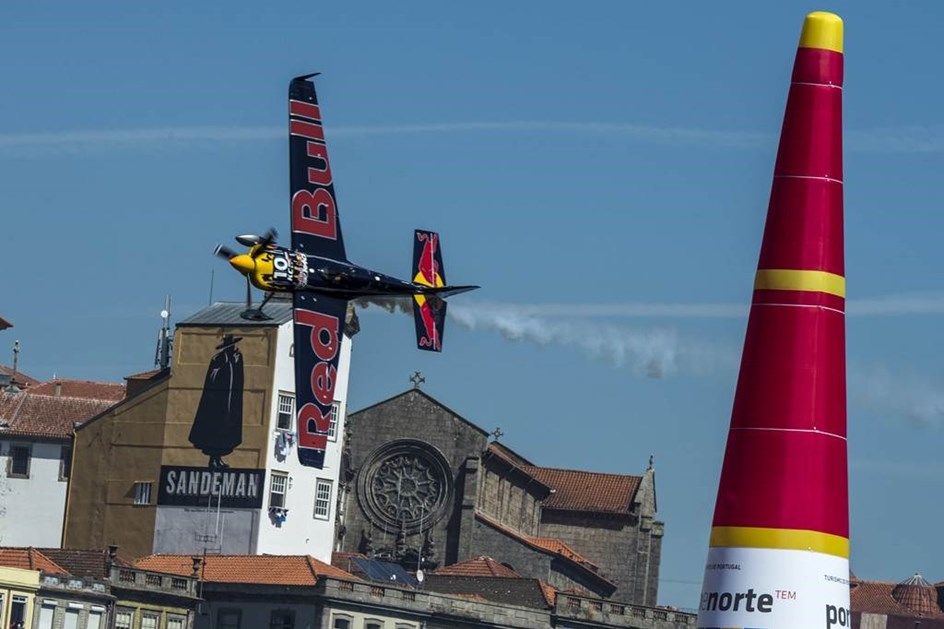 As melhores imagens do Red Bull Air Race no Porto - Actualidade ...