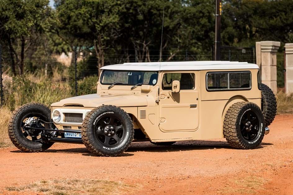 Este Toyota FJ45 Land Cruiser é diferente de tudo o que já viu ...