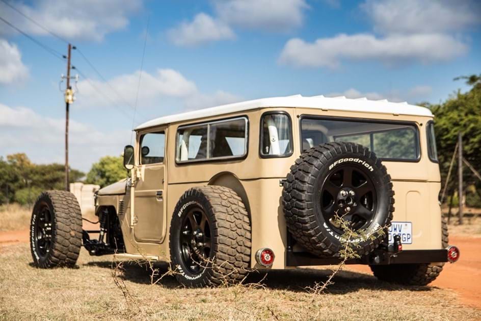 Este Toyota FJ45 Land Cruiser é diferente de tudo o que já viu ...