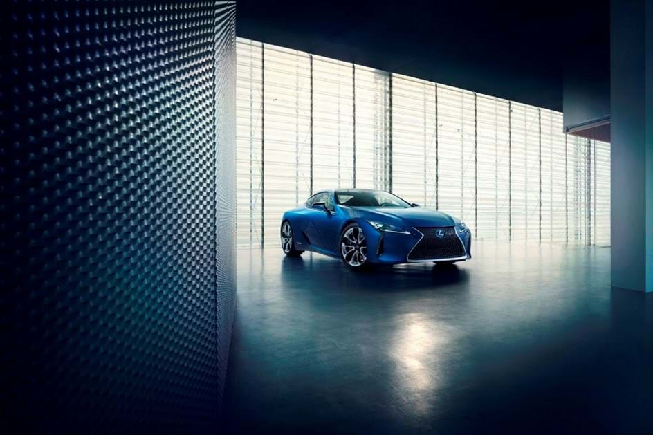 Lexus demorou 15 anos a desenvolver este tom de azul - Actualidade ...