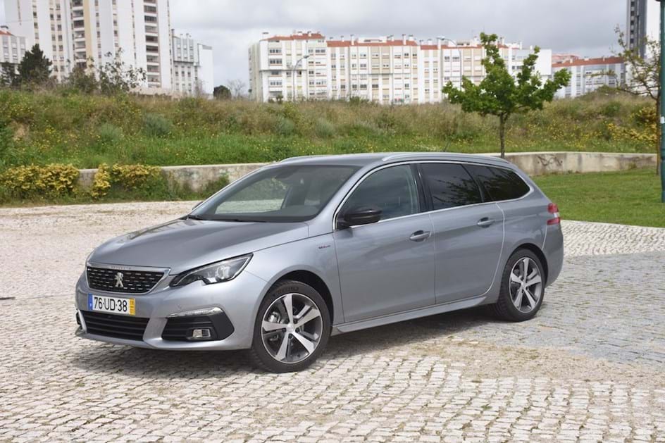 Guiámos a carrinha Peugeot 308 com o novo Diesel 1.5 BlueHDI - Ensaio ...