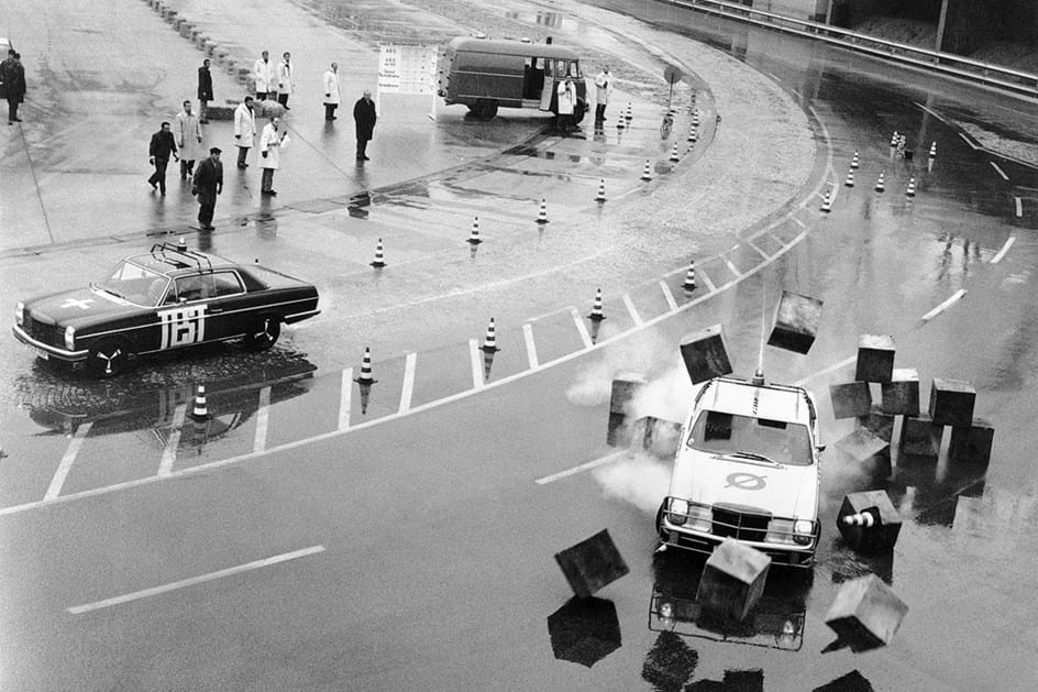 Primeiro carro com ABS apareceu há 40 anos! Veja os primeiros testes ...