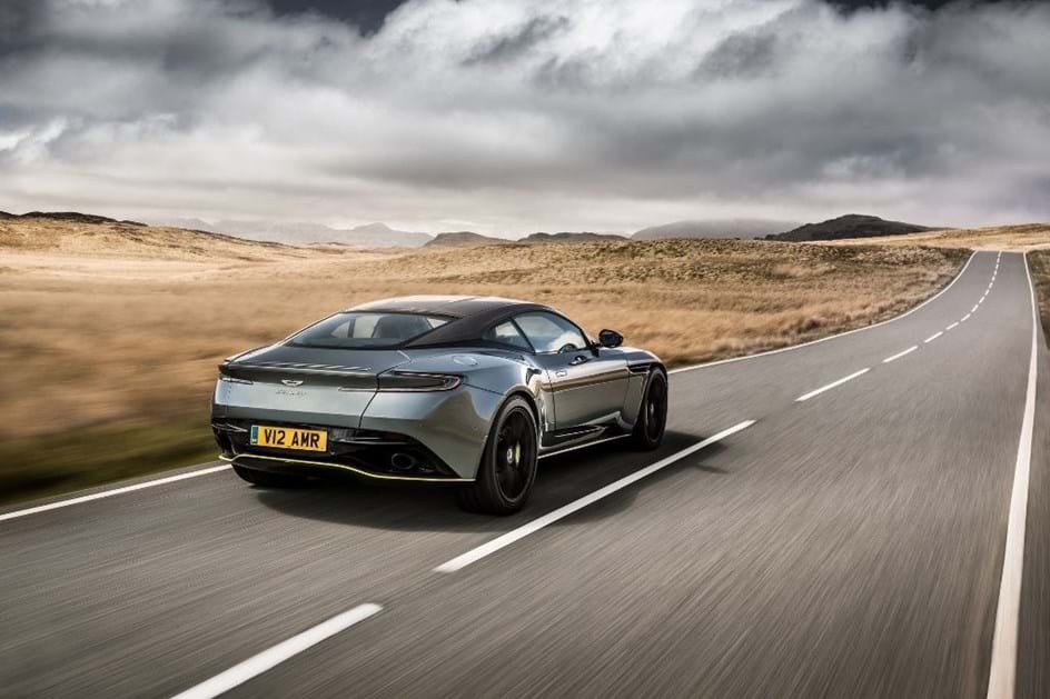 Aston Martin DB11 AMR: carro do 007 está ainda mais potente! - Novos ...