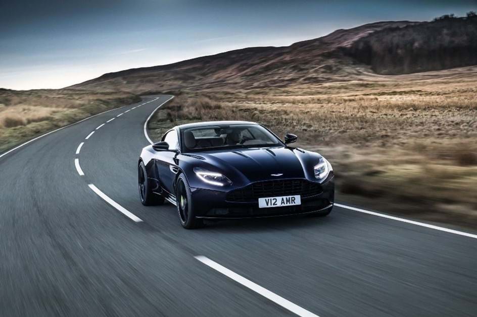 Aston Martin DB11 AMR: carro do 007 está ainda mais potente! - Novos ...