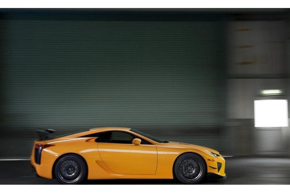 Lexus LFA virou “art car” pela mão de artista português - Actualidade ...