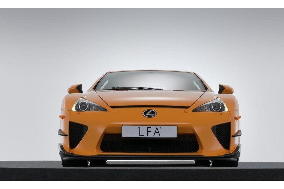 Lexus LFA virou “art car” pela mão de artista português - Actualidade ...
