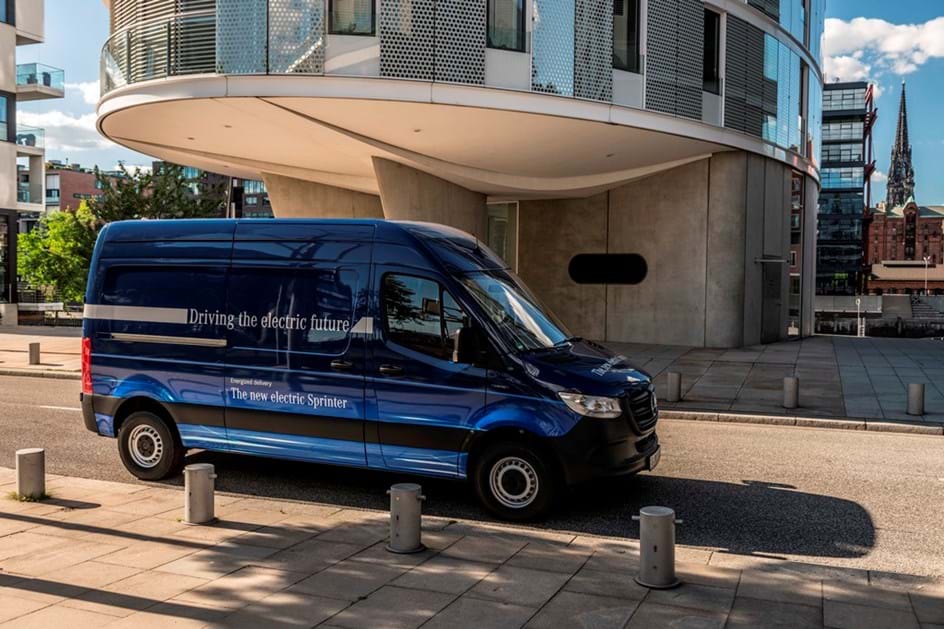Elon Musk revela interesse da Tesla na Mercedes Sprinter - Actualidade ...