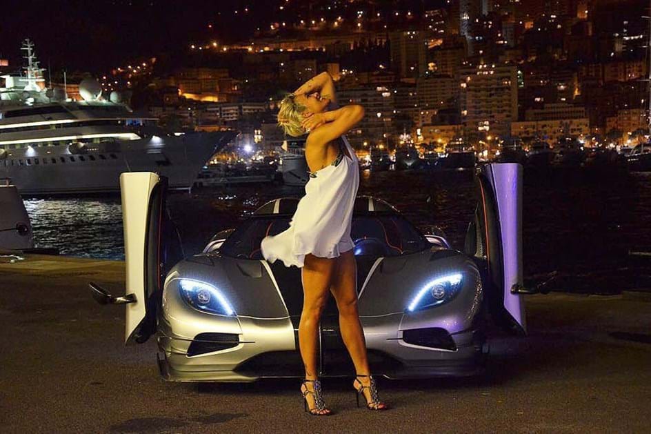 Carina Lima: portuguesa a 267 km/h num Koenigsegg de 2.5 milhões - Actualidade - Aquela Máquina