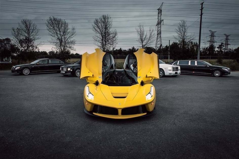 Drake tem Ferrari LaFerrari voador nos seus concertos - Actualidade ...