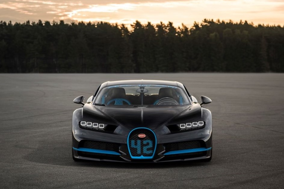 Acha este Bugatti Chiron estranho? É normal, é um Hyundai Coupé ...