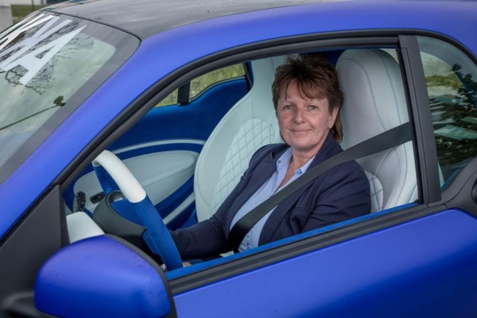 Smart Bertone: Akka criou ‘pulga’ eléctrica com 280 cv - Actualidade ...