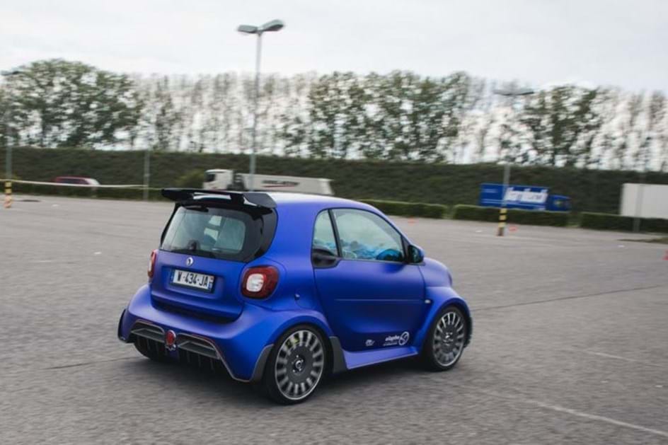 Smart Bertone: Akka criou ‘pulga’ eléctrica com 280 cv - Actualidade ...