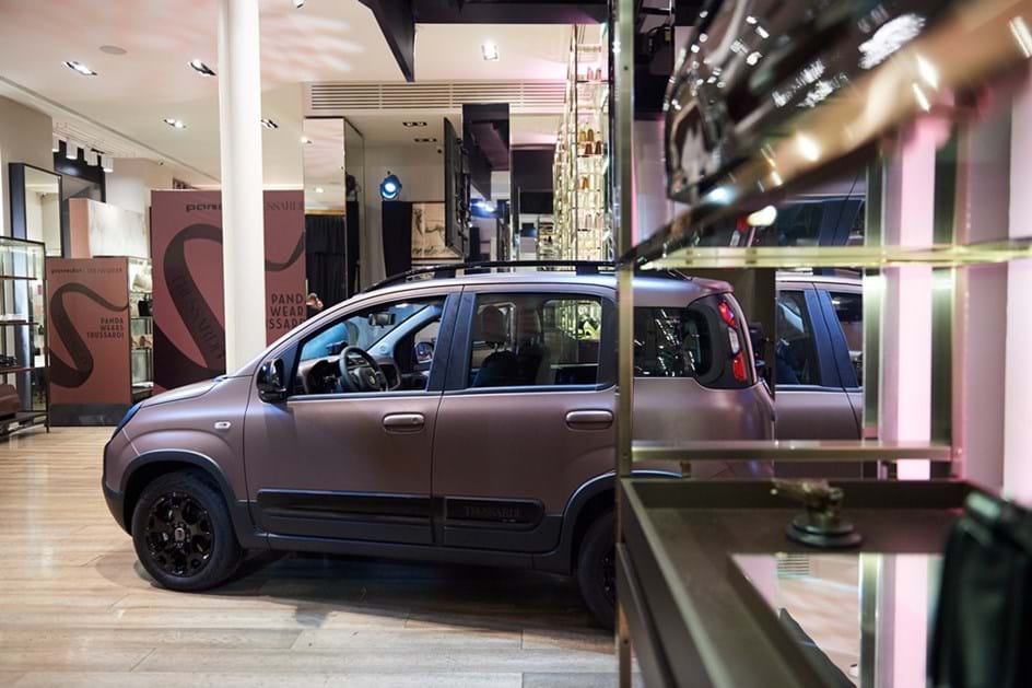 Fiat Panda Trussardi é agora ícone do mundo da moda - Novos Modelos ...