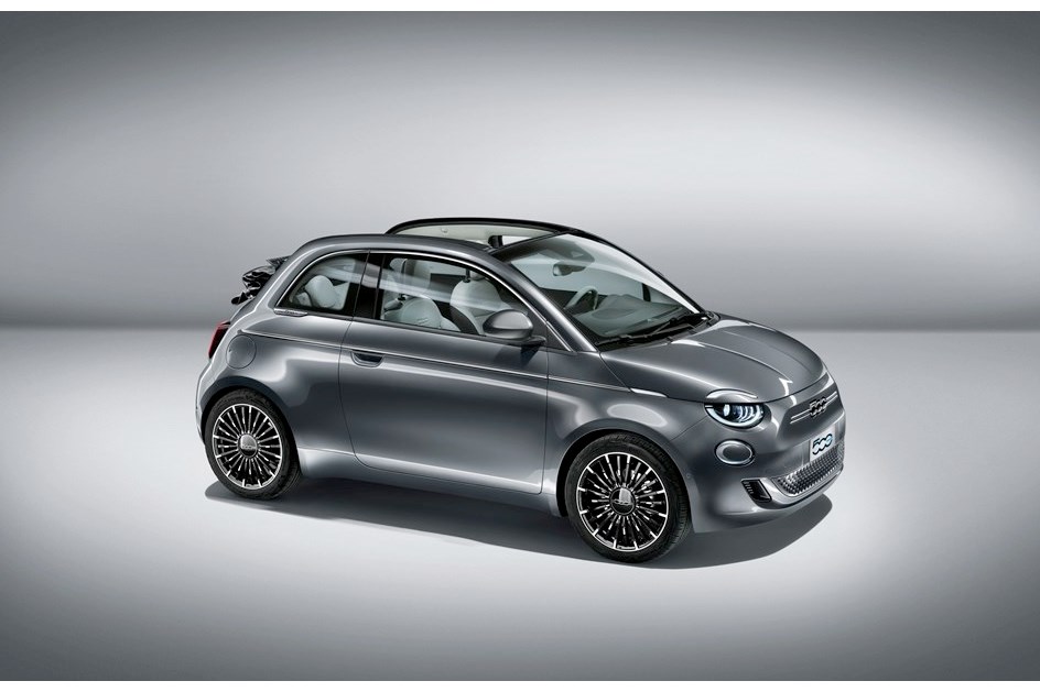 Novo Fiat 500 eléctrico revelado: fotos e vídeos oficiais com Leonardo ...