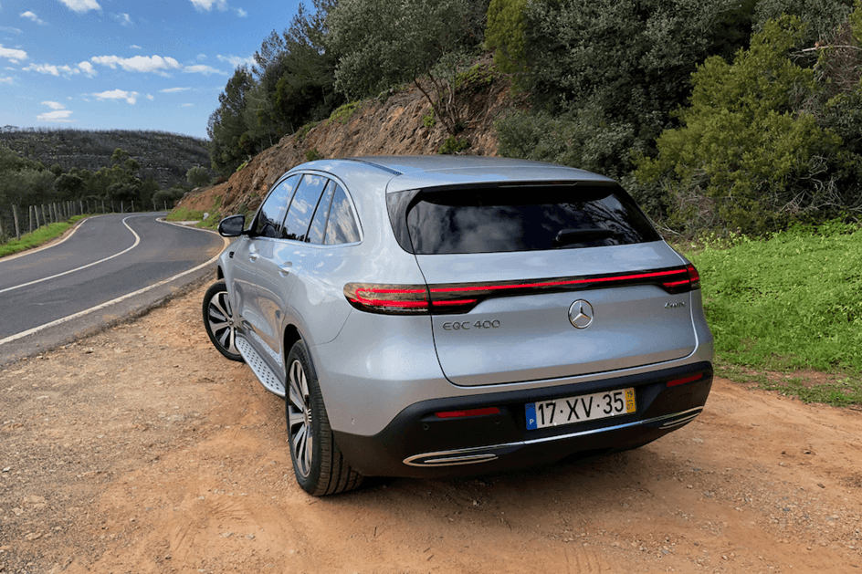 Ao volante do Mercedes EQC 400 4MATIC refinado confortavel e com potencia para dar e vender Ensaio Aquela Maquina