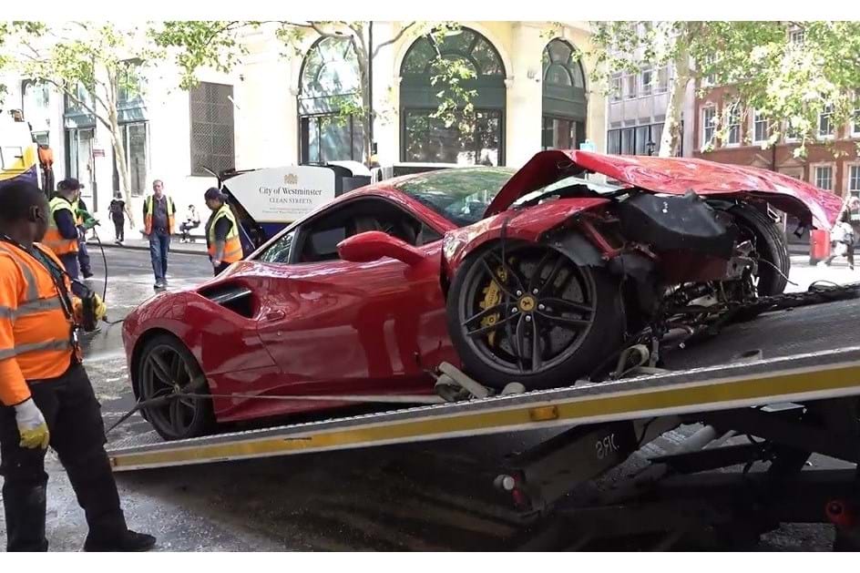 ‘Rapper’ Swarmz escapa a choque de Ferrari contra autocarro - Tome Nota ...