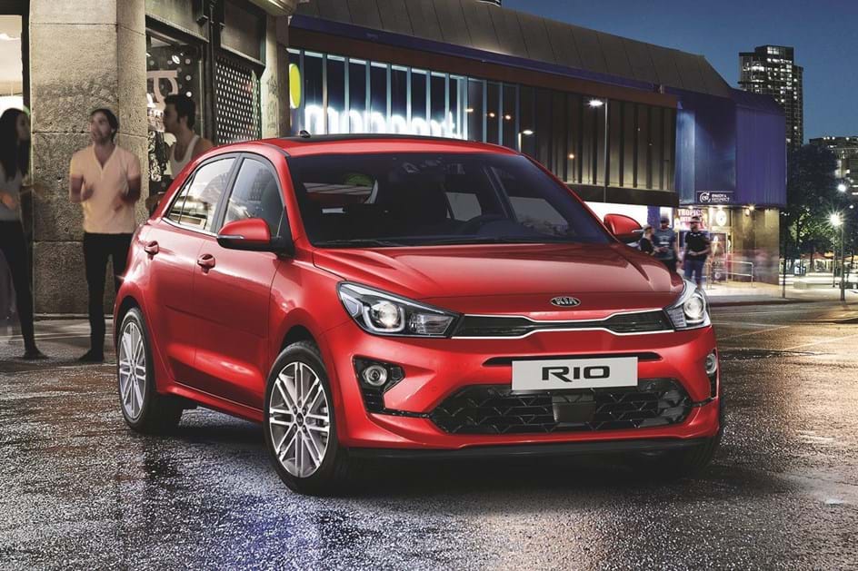 Aí está o novo Kia Rio. Veja o que mudou! - Novos Modelos - Aquela Máquina