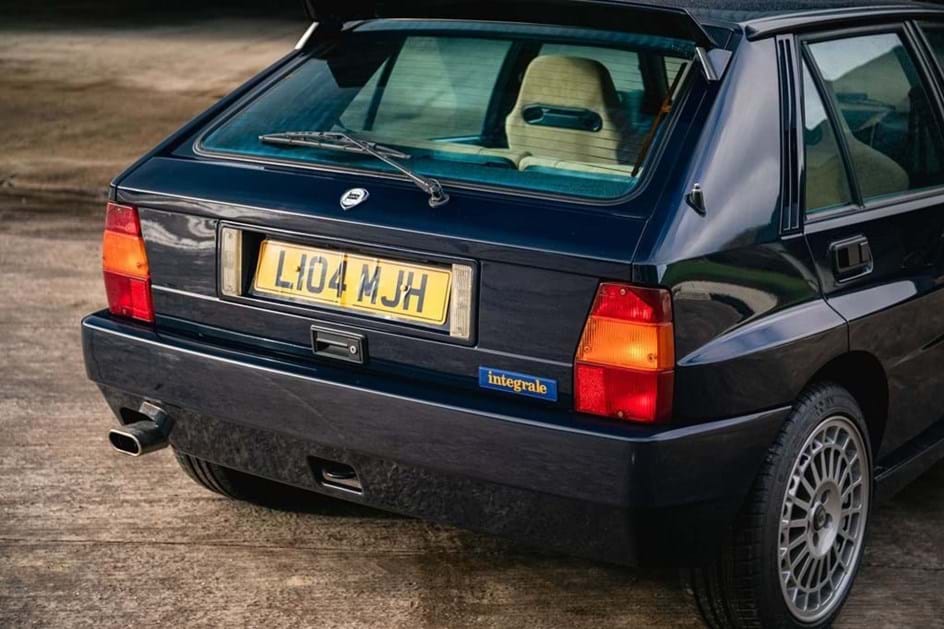 Lancia Delta Integrale de Mr. Bean leiloado por 100 mil euros - Actualidade - Aquela Máquina