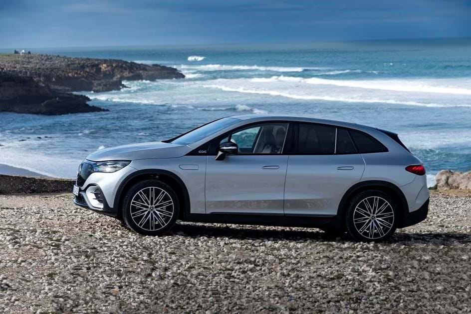 Luxuoso, tecnológico e polivalente: já guiámos o Mercedes EQE SUV - Ensaio - Aquela Máquina