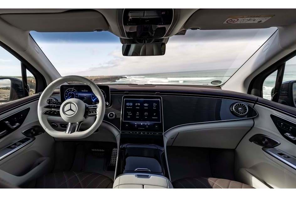 Luxuoso, tecnológico e polivalente: já guiámos o Mercedes EQE SUV - Ensaio - Aquela Máquina