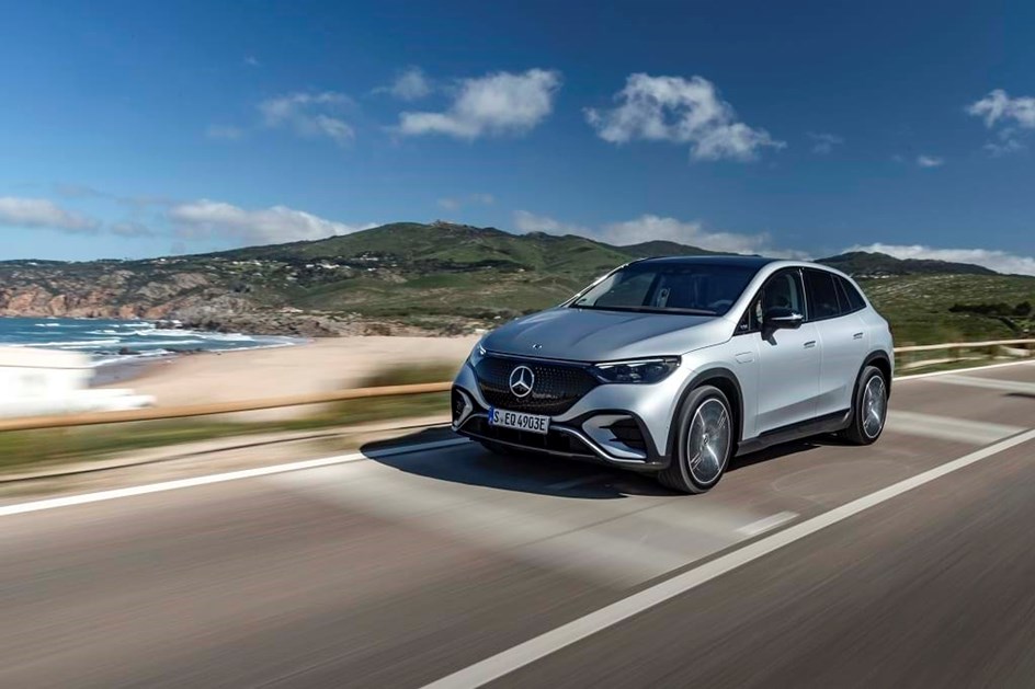 Luxuoso, tecnológico e polivalente: já guiámos o Mercedes EQE SUV - Ensaio - Aquela Máquina