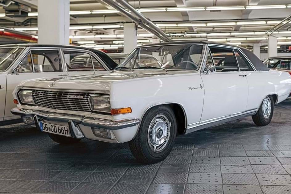 Opel Classics: a história do automóvel à distância de um clique - Tome ...