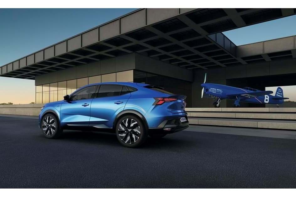 Renault Rafale tão arrojado e veloz como o avião em que se inspira ...