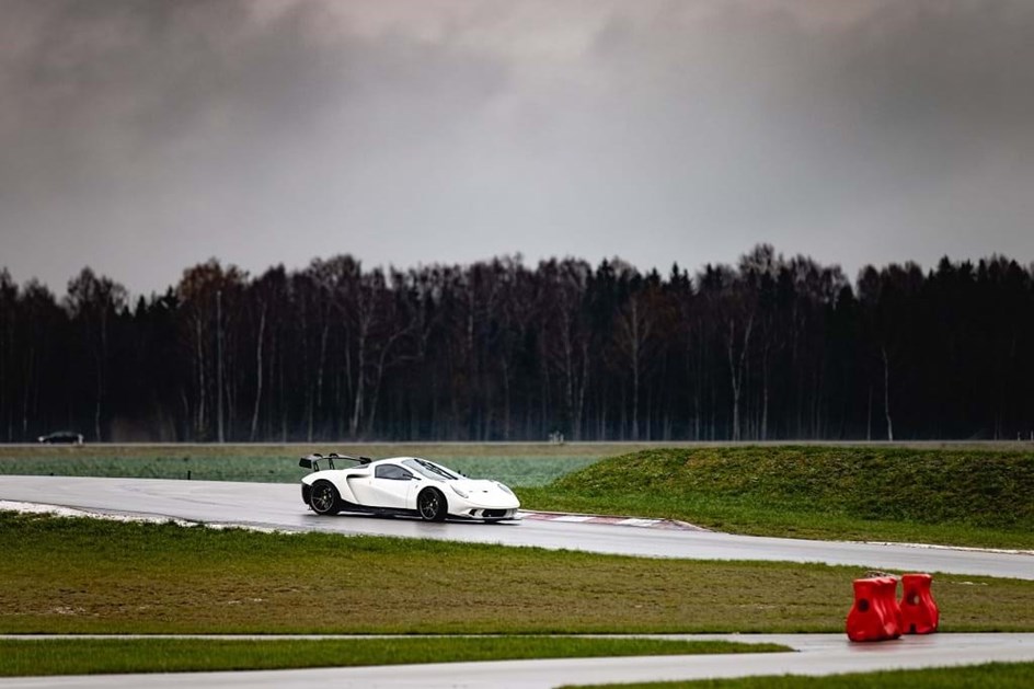 RR01: só custa 35 mil euros… mas terá de montá-lo em casa! - Super ...